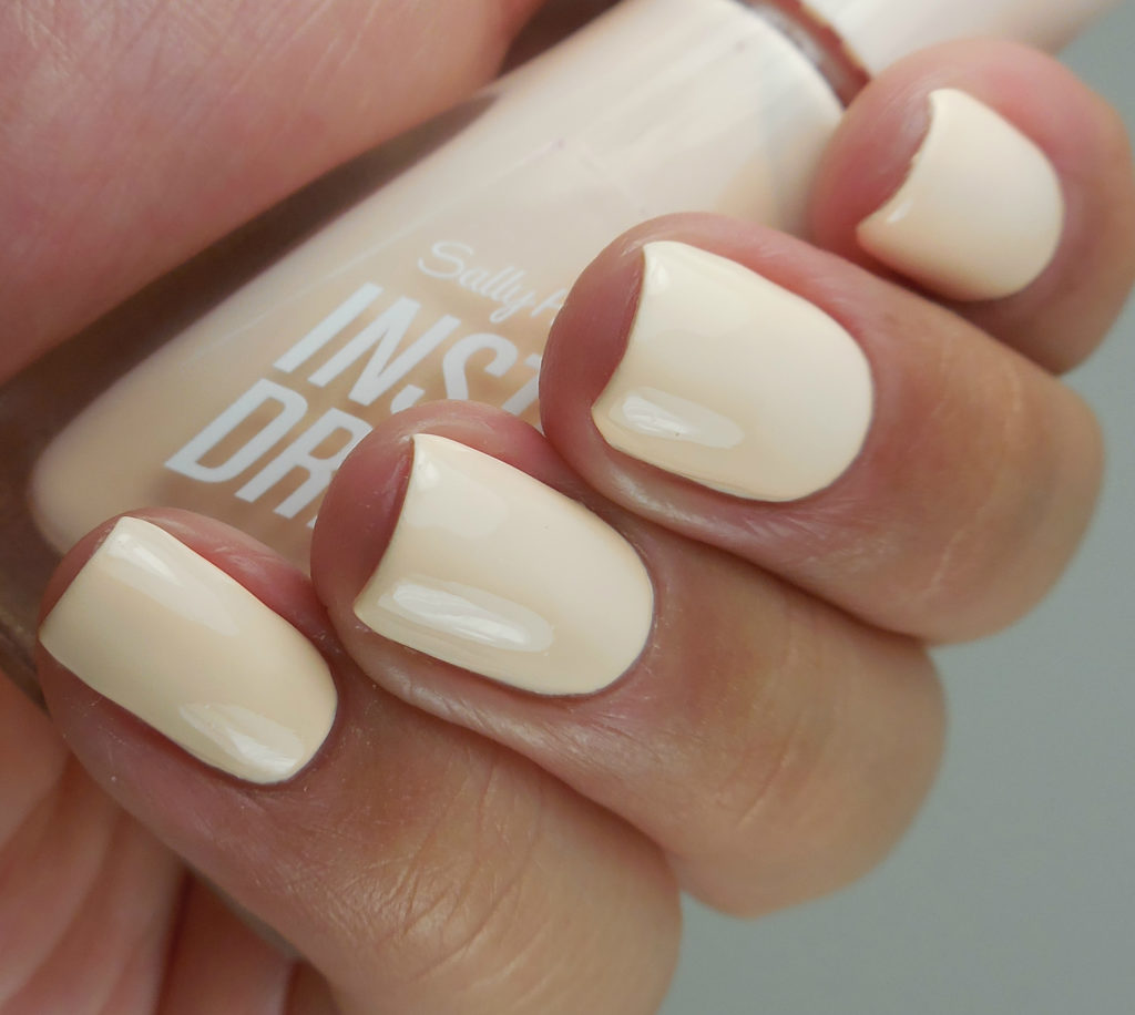 Sally Hansen Insta-Dri Reformulated - Swatches & Review